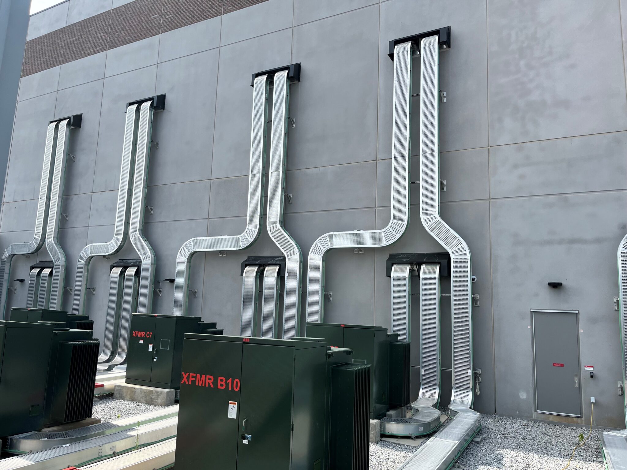 Cable Tray, Cable Bus, Wire Mesh Cable Trays | MP Husky